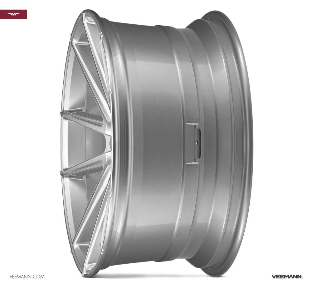 BM Autosport - NEW 21 INCH VEEMANN V-FS4 ALLOY WHEELS IN SILVER MACHINED...