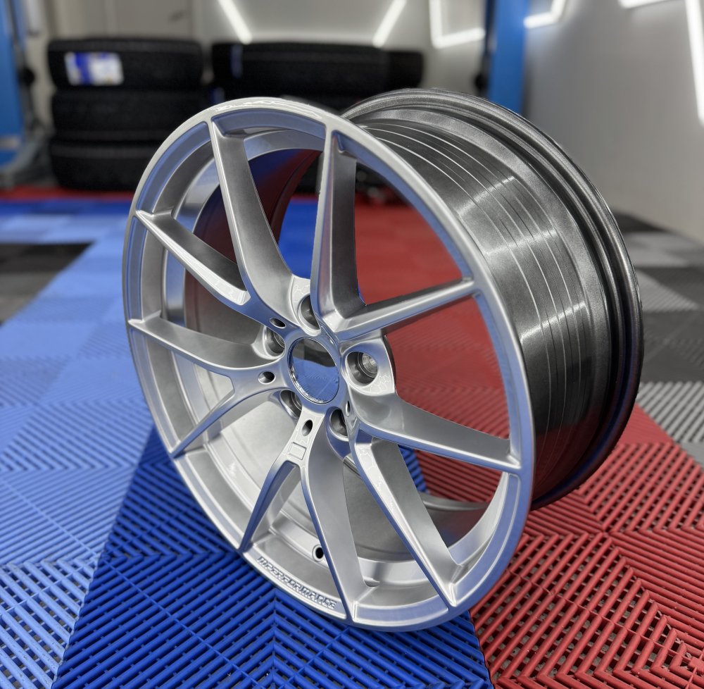 BM Autosport - New 18 Inch CS Style Alloy Wheels In Hyper Silver, Engrav...